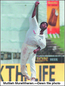 Muralitharan rewrites history in record time - Newspaper - DAWN.COM