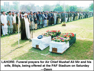 Mushaf, wife laid to rest - Newspaper - DAWN.COM