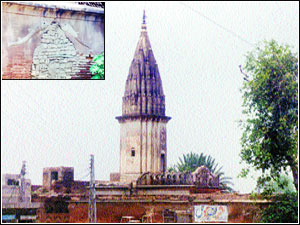 Bhaun losing its architectural heritage - Newspaper - DAWN.COM