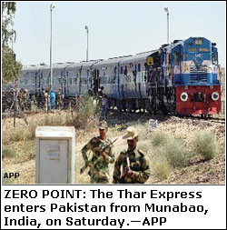 Thar Express resumes operation - Newspaper - DAWN.COM