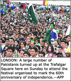 Pakistan festival held in London - Newspaper - DAWN.COM