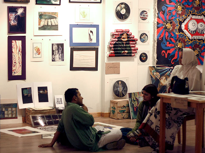 “Art lootmaar”: a creative bazaar - DAWN.COM