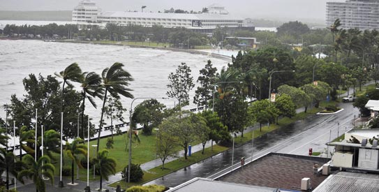Giant cyclone pounds Australia coast - World - DAWN.COM