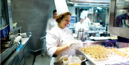 Top French chef gives immigrant women a future - DAWN.COM