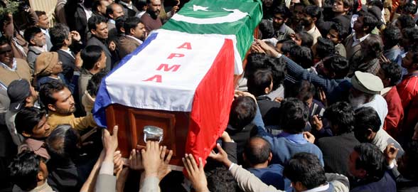 High security at mass for Bhatti - Pakistan - DAWN.COM