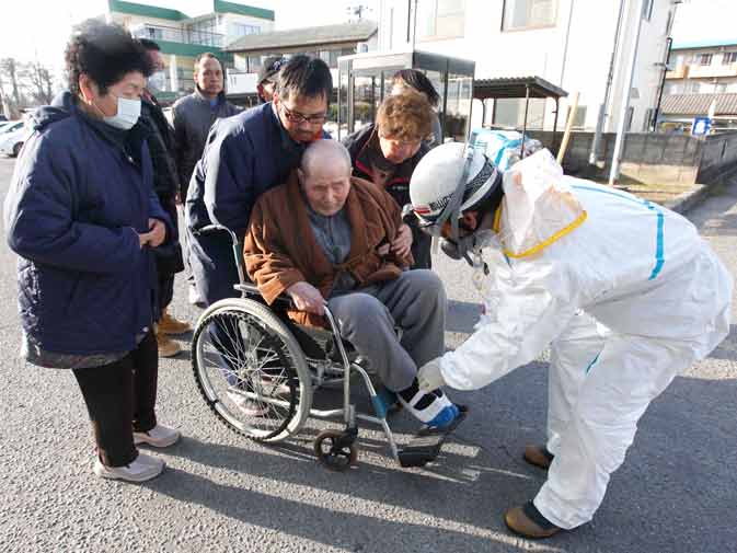 Rescue efforts after the tsunami - World - DAWN.COM