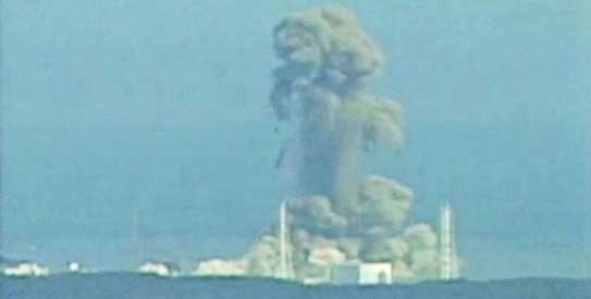 Japan reels as second blast rocks nuclear plant - World - DAWN.COM