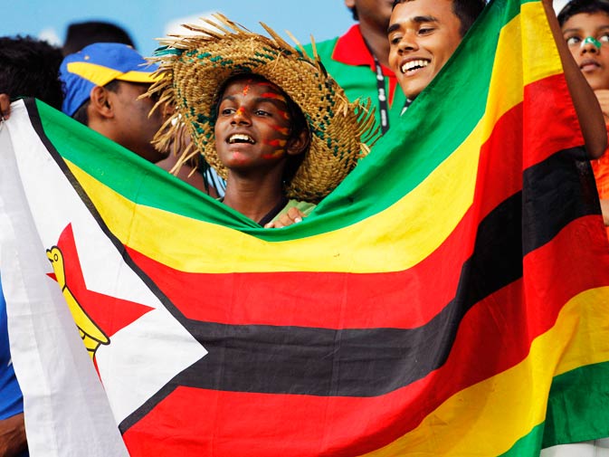 Pakistan crushes Zimbabwe to cruise into quarters - Sport - DAWN.COM