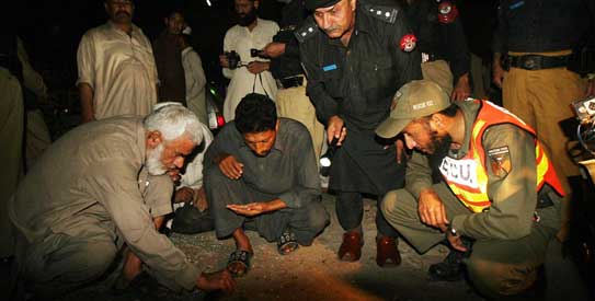 New attack on Parachinar road; eight killed, 45 kidnapped - Pakistan ...