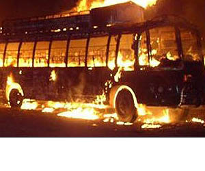 Fifteen die as bus set on fire near Sibi - Pakistan - DAWN.COM