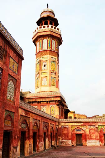 Focus on a different Islamic aspect - Pakistan - DAWN.COM