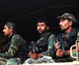 Pakistan retakes naval base after militant attack - Pakistan - DAWN.COM