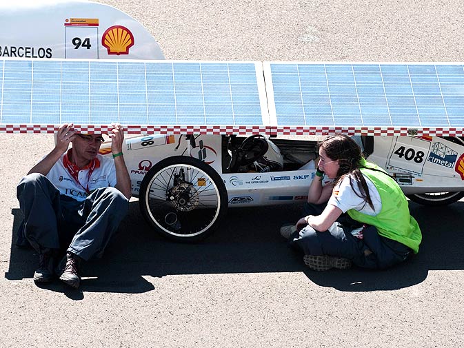Go green with Shell - DAWN.COM