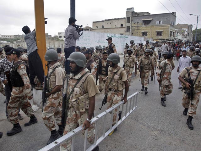 Karachi starts limping back to sanity - Pakistan - DAWN.COM