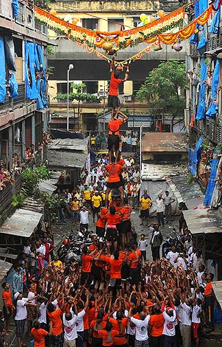 Celebrating the birth of Krishna - World - DAWN.COM