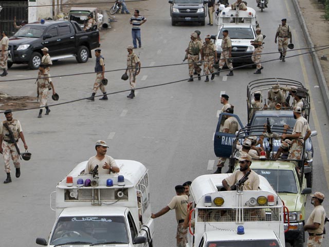 Karachi police launches operation against criminals; 100 arrested ...
