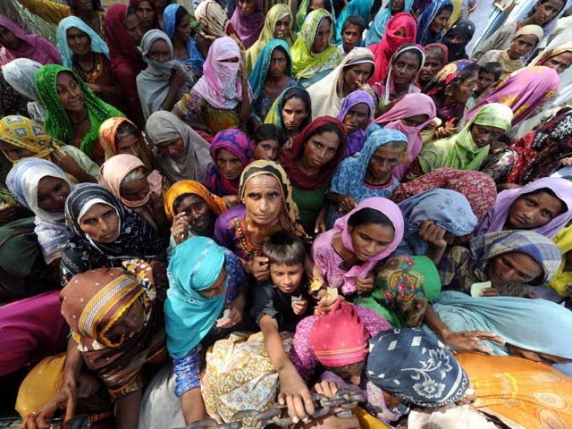 Flooding makes 60,000 homeless in Sindh - Pakistan - DAWN.COM