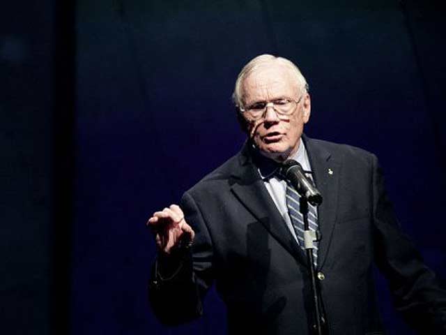 Neil Armstrong urges return to the Moon - DAWN.COM