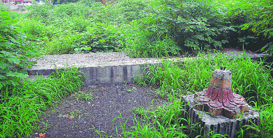 A heritage site turned into virtual landfill - Pakistan - DAWN.COM