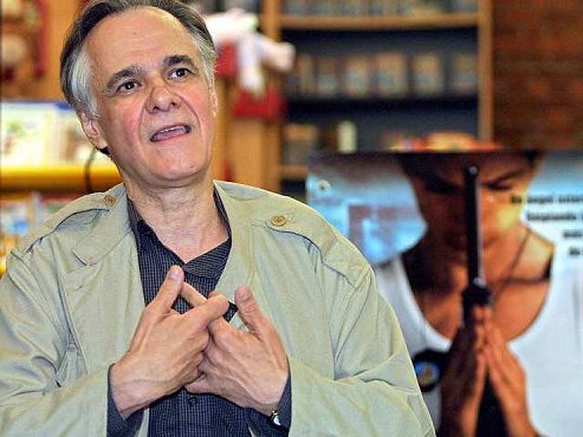 Mexican author wins Guadalajara book fair prize - DAWN.COM