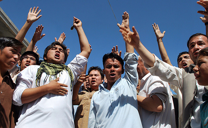 Protesting the Mastung killings - Pakistan - DAWN.COM