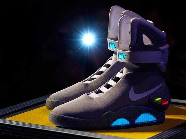 Nike releases famed ”Back to the Future” shoe - DAWN.COM