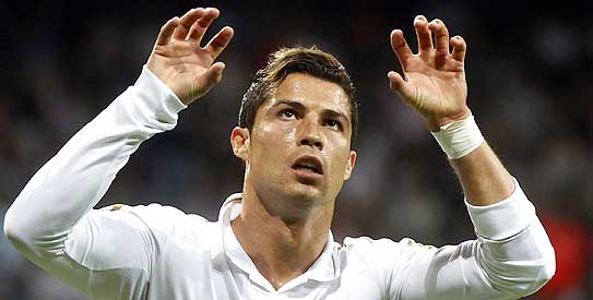 Ronaldo treble puts 10-man Real back on top - Sport - DAWN.COM