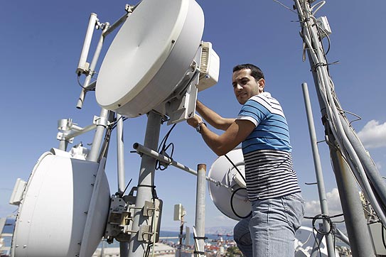 Lebanon tries to catch up on Internet - World - DAWN.COM