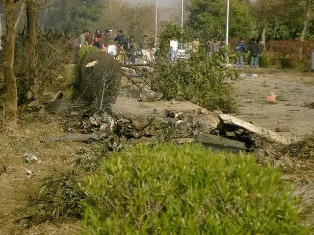 Pilot killed after PAF jet crashes near Attock - Pakistan - DAWN.COM