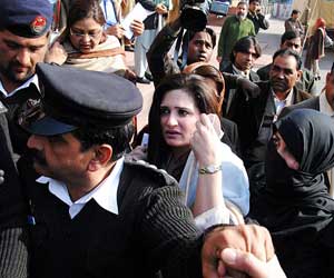 Opposition walkouts against Punjab law minister's remarks - Pakistan ...