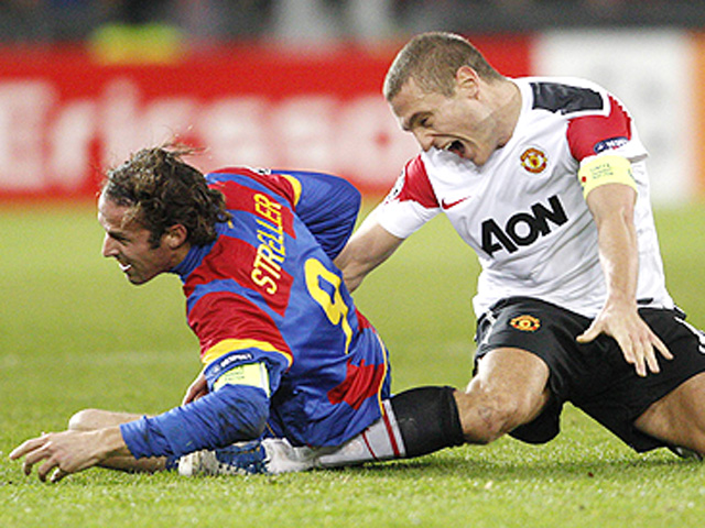 Manchester United defender Vidic out for the season - Sport - DAWN.COM