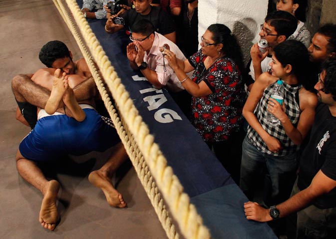 Welcome to India’s very own fight night - DAWN.COM