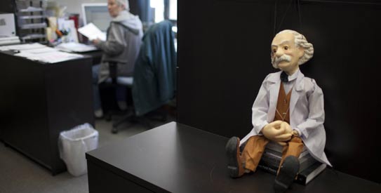 Israel university upgrades Einstein archive - DAWN.COM