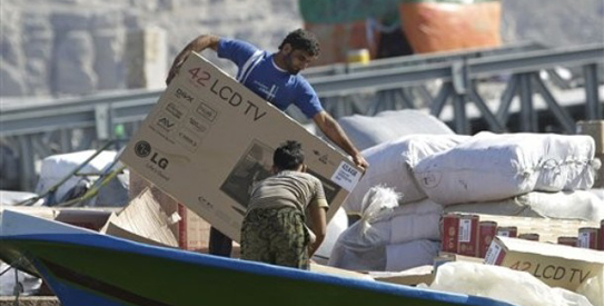 Iranian smugglers thrive as sanctions tighten - World - DAWN.COM