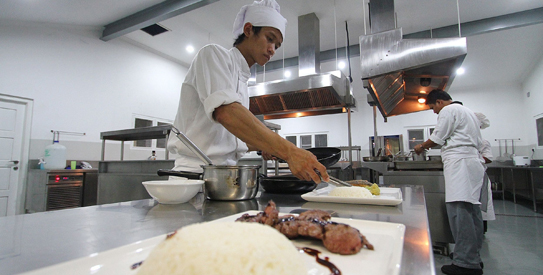 Young chefs aim to be ingredient of Myanmar success - DAWN.COM