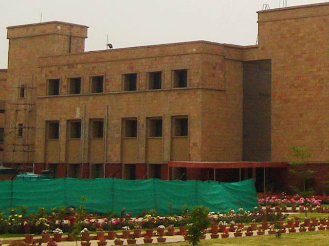 NUST unveils Pakistan’s fastest super computer - DAWN.COM