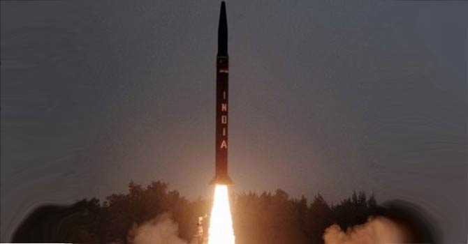 India tests long-range nuclear-capable missile: source - World - DAWN.COM