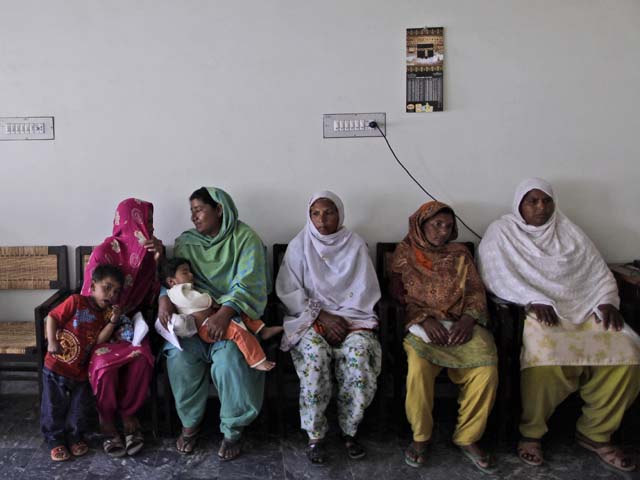 In Pakistan, welfare scheme shows signs of success - Pakistan - DAWN.COM
