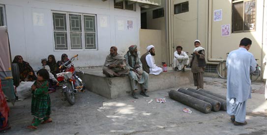 Largest hospital in Balochistan turns into sewerage pool - Pakistan ...