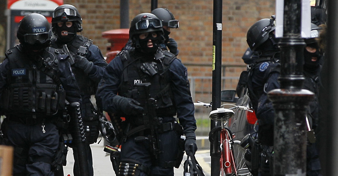 British police expect more riots: survey - World - DAWN.COM