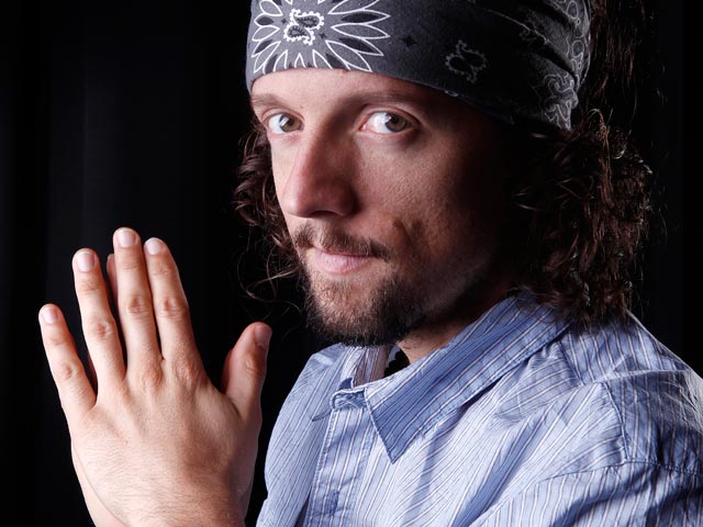 After dark times, Jason Mraz brings the 'Love' - DAWN.COM