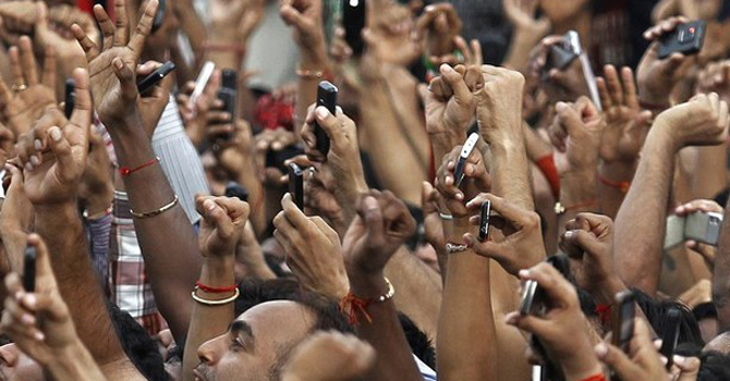 India adds eight million mobile users in March - Business - DAWN.COM