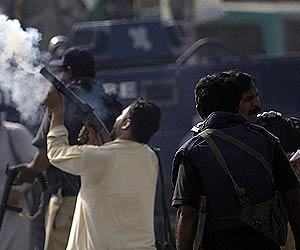 Lyari operation to be completed soon, assures IG Sindh - Pakistan ...