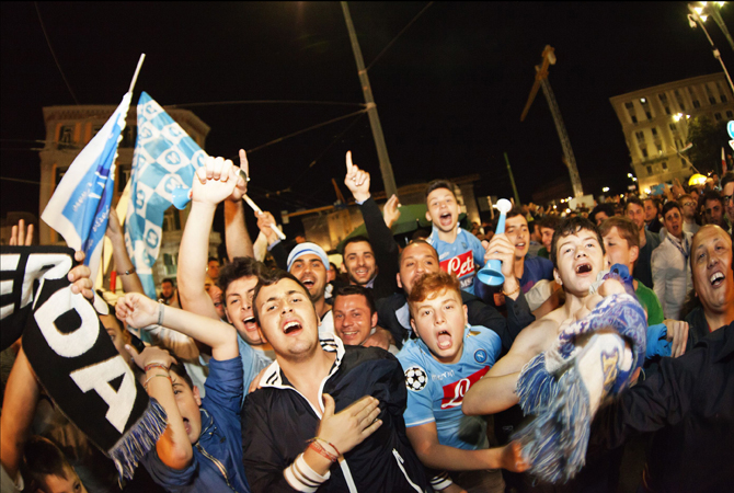 Napoli ends Juventus winning streak - Sport - DAWN.COM