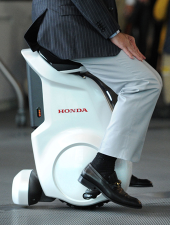 Honda introduces 'seat on wheels' - DAWN.COM