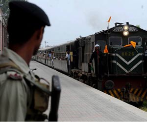 Blast at Sibi train station kills seven: officials - Pakistan - DAWN.COM
