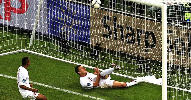 Goal-line technology gets green light for implementation - Sport - DAWN.COM