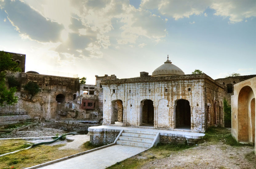 Katas: The Hindu Temples - Pakistan - DAWN.COM