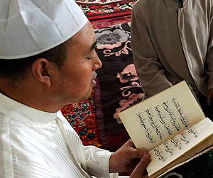 China discourages fasting for Uighur Muslims - World - DAWN.COM