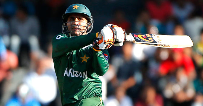 Razzaq lashes out at Hafeez for World T20 semi-final snub - Sport ...